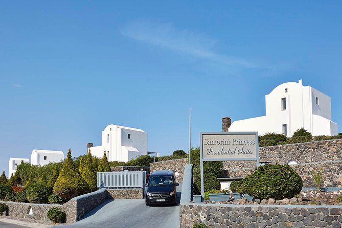 Akrotiri: Couples Massage with Dinner, Pool Access, wine, fruits - How does this compare value-wise?