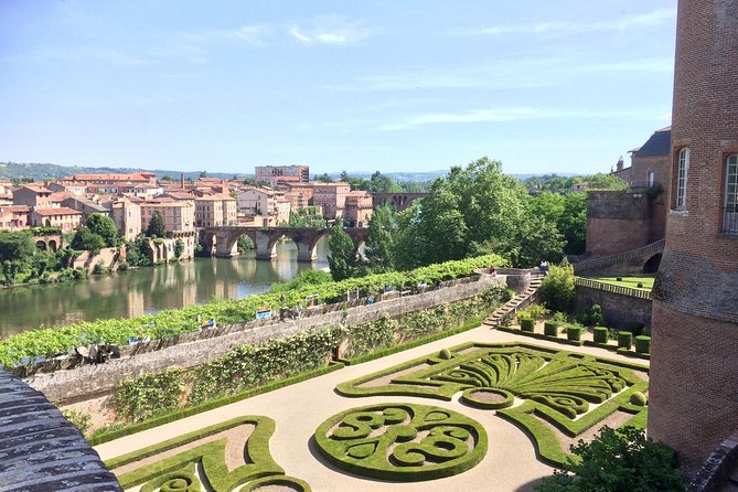 Albi and Cordes sur Ciel Private Day Tour from Toulouse - The Charm of Cordes sur Ciel