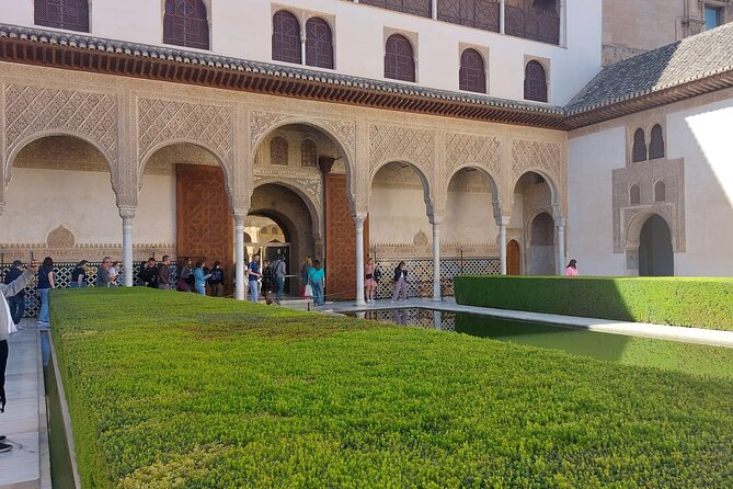Alhambra Guided Tour, Nasrid Palaces and Generalife - Authentic Reviews: Real Traveler Insights