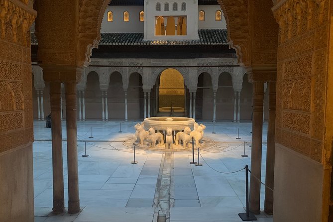 Alhambra: Night Visit to Nasrid Palaces - The Reviews: Mixed but Insightful