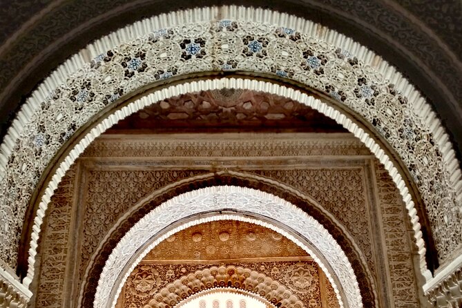 Alhambra Private Tour: Nasrid Palaces and Generalife - Why Travelers Love This Tour