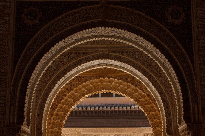 Alhambra Private Tour with a Historian (with Nasrid Palaces) - Why This Tour Stands Out