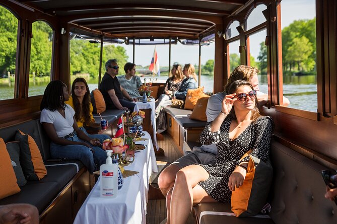 Amsterdam Canal Cruise with Cheese and Wine - The Guide and Commentary