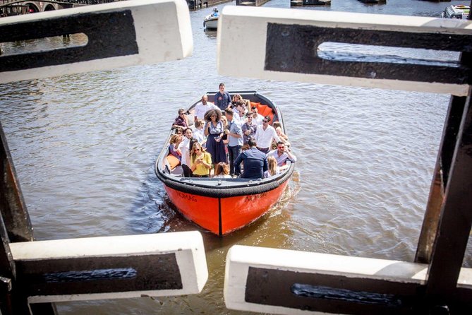 Amsterdam Private Boat Trip With Skipper, Burger and Beers - Who Will Enjoy This Tour?