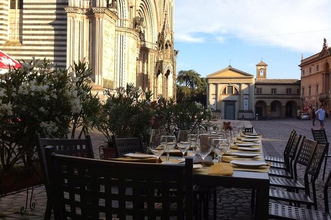 Aperitif in front of the Duomo and Orvieto Underground Caves tour - The Aperitif in Piazza Duomo