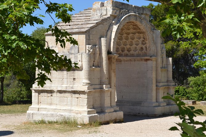 Arles, Les Baux and Saint Remy de Provence from Marseille - What the Reviews Tell Us