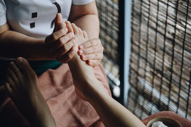 Aroma Massage - Enjoy a complete Spa experience from the comfort of your room - Booking and Practical Details