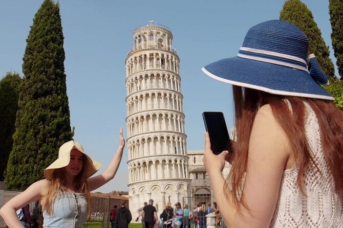 Best of Pisa, Lucca, Volterra: Small Group Tour from Florence - The Days Final Stop: Lucca, 1 hour 45 minutes
