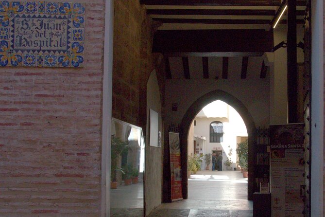 Between Two Gates: A Self-Guided Audio Tour in Valencia - Practical Details and Value