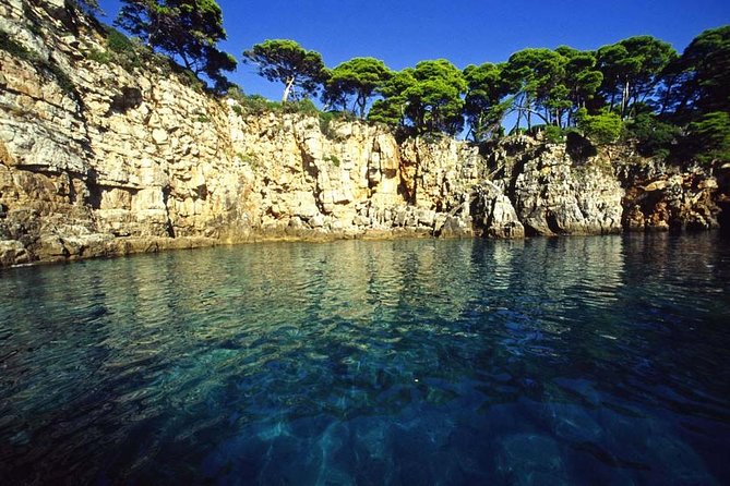 BLUE CAVE private speedboat tour with drinks - The Perfect Tour for the Authentic Croatia Experience