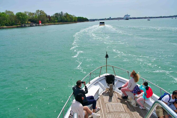 Boat excursion to the islands of Murano, Burano and Torcello - FAQs