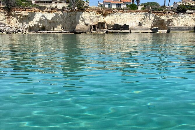 Boat tour from Avola to Portopalo with a stop in Marzamemi - Food and Drinks: Relaxed Sicilian Style