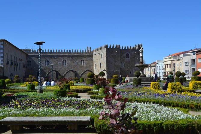 Braga and Guimarães Tour with Lunch from Porto - What to Expect from Transportation and Group Size