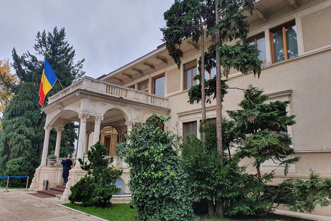Bucharest City Tour 4 hours - Private Tour - Free Pick up and Drop off - Authentic Encounters and Practical Tips
