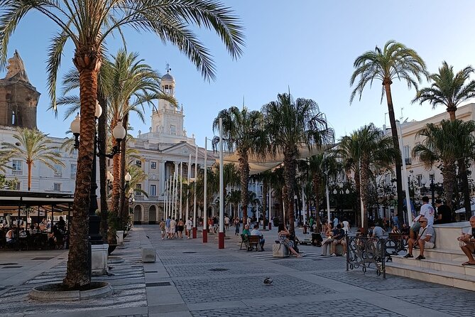Cadiz Food Tour: Tapas, Drinks and Delights with a Local - Who Should Sign Up for This Experience?