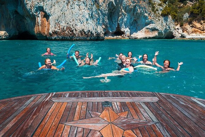 Capri Full-Day Small-Group Boat Tour from Sorrento - Food, Drinks, and Extra Costs