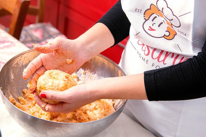 Cesarine: Home Cooking Class & Meal with a Local in Catania - Who Will Enjoy This Experience?