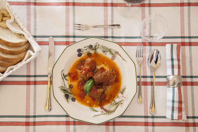 Cesarine: Market Tour & Home Cooking Class in Bari - Takeaways & Souvenirs