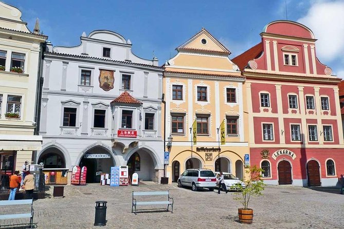 Cesky Krumlov Day Trip from Prague to Vilshofen - Authentic Experiences and Tips for Travelers