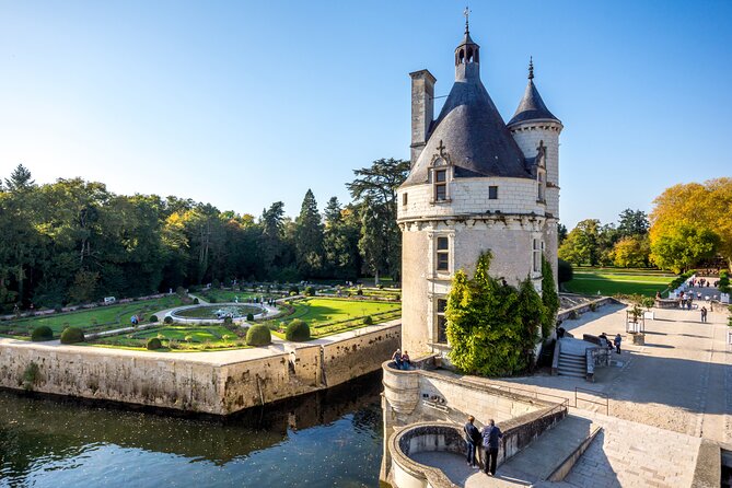Chenonceau Castle guided half-day trip from Tours - Who Should Consider This Tour?