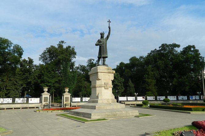 Chisinau Half-Day Private Tour by Bike with Local Guide - FAQs