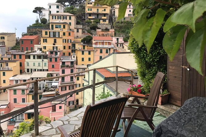 Cinque Terre Day Trips From Florence Sunshine and Discovery - Transportation and Group Dynamics