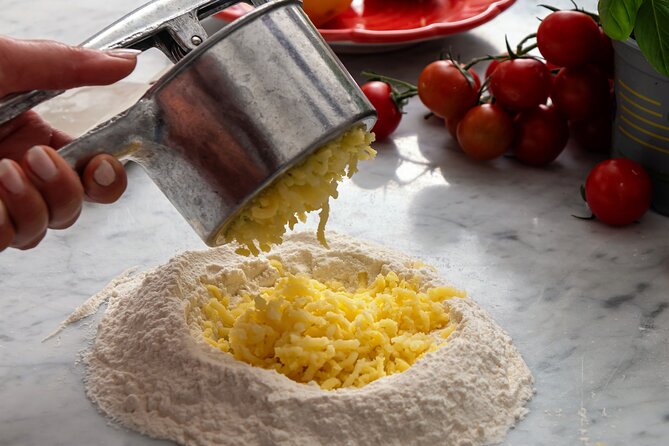 Cooking Class: Your Culinary Love Affair in Sorrento - The Social Aspect: Friendly Guides and Small Groups