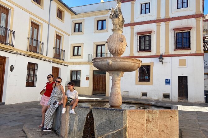 Córdoba Scavenger Hunt and City Highlights Walking Tour - Who Will Enjoy This Tour?