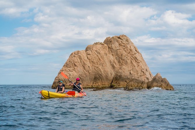 Costa Brava Kayak & Snorkel Tour + Picnic from Barcelona - Lunch and Relaxation Time