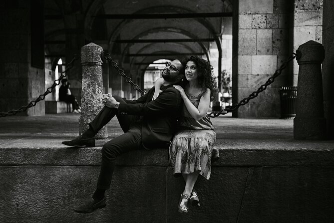 Couples and Family 1 Hour Private Photoshoot in Milano - Is It Worth the Price?
