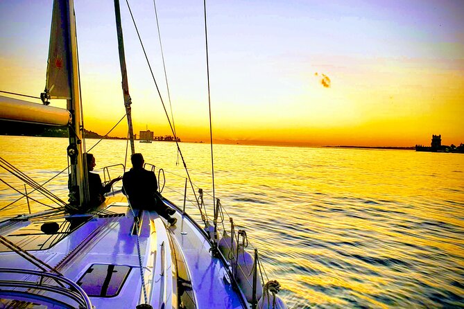 Daytime/Lisbon Sunset Boat with history and wine (small group) - The Itinerary: A Clear and Relaxed Route