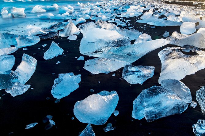 Diamond Beach & Jökulsárlón Floating Glacier Guided Day Tour - The Sum Up