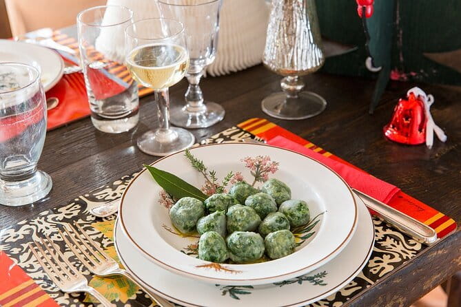 Dining experience at a local's home in Pontassieve with cooking demo - FAQ