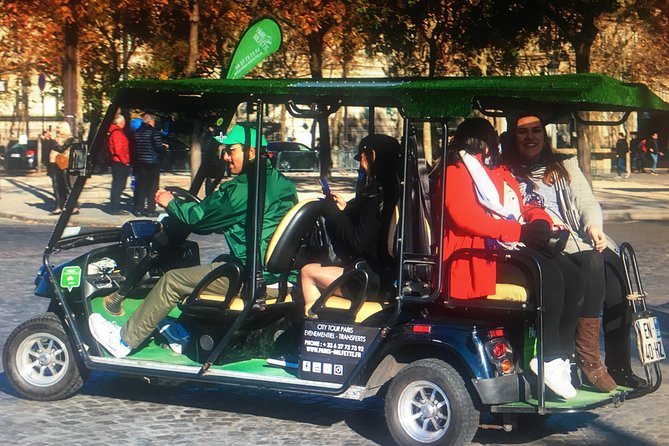 Discover Paris in electric golf carts - The Price and What You Get