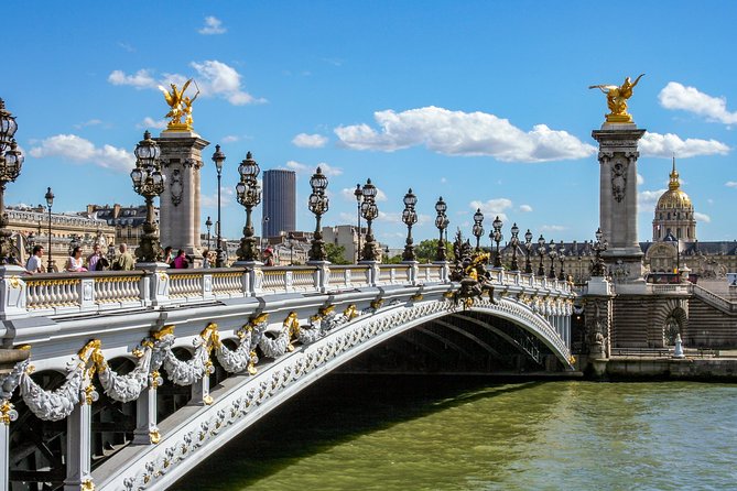 Discover Paris most Photogenic Spots with a Local - What Makes This Tour Stand Out?