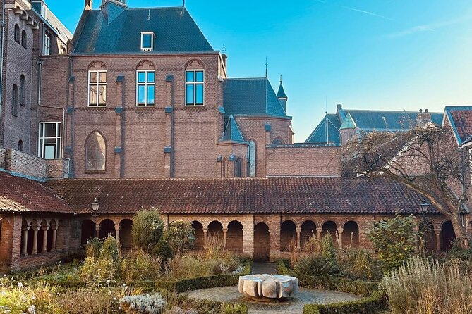 Discover Utrecht: a Self-Guided Augmented Reality City Tour - Frequently Asked Questions