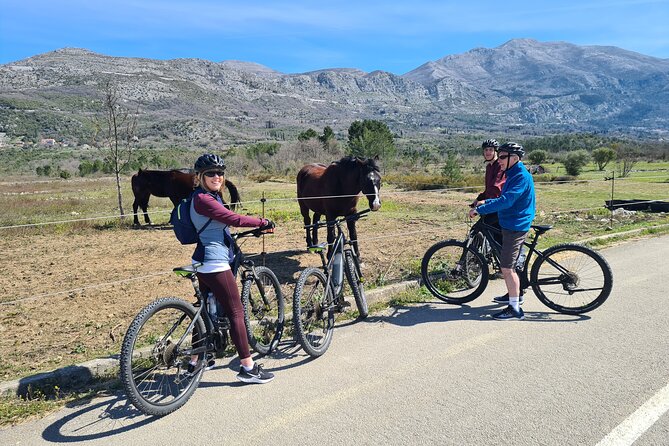 E-Bike Tour + Gourmet Lunch + Wine Tasting (Small Group) - Additional Stops and Experiences