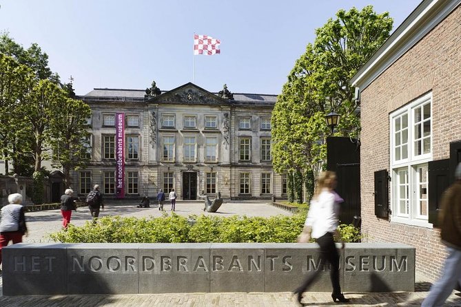 e-Scavenger hunt Den Bosch: Explore the city at your own pace - Practical Aspects: Cost, Duration, and Accessibility