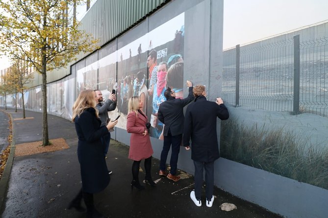 Falls road Murals Walking Tour with former prisoners - What the Tour Won’t Do