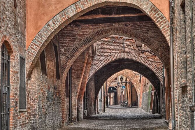 Ferrara Walking Tour with Audio and Written Guide - What to Expect from the Experience