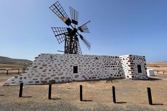 Fuerteventura: GRAND Highlights & Historic TOUR max 8 people - The Sum Up