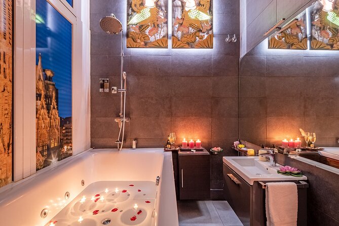 Full Body Massage 60 min and Floral Bath in Jacuzzi 30 min at THAI SPA MASSAGE - Real-World Reflections: What Travelers Say