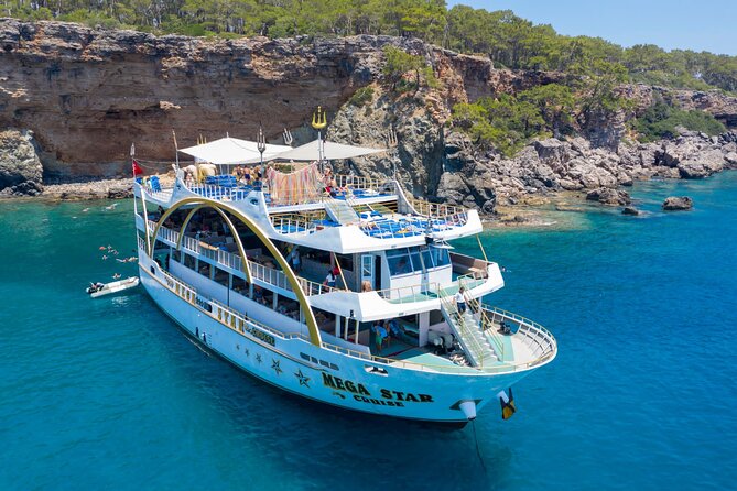 Full-day Boat Tour from Kemer with Lunch and Foam Party - Group Size and Atmosphere