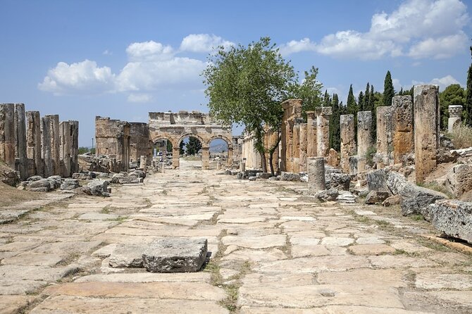 Full-Day Guided Tour in Pamukkale and Salda Lake - Who Should Consider This Tour?