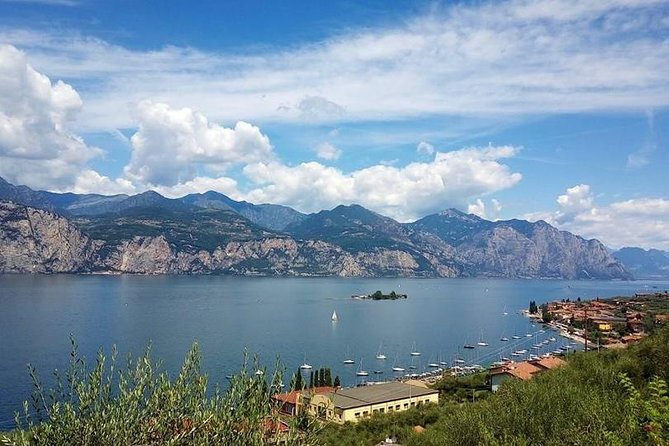 Full-Day Lake Garda and Desenzano del Garda from Milan - small group tour - Who Should Consider This Tour?