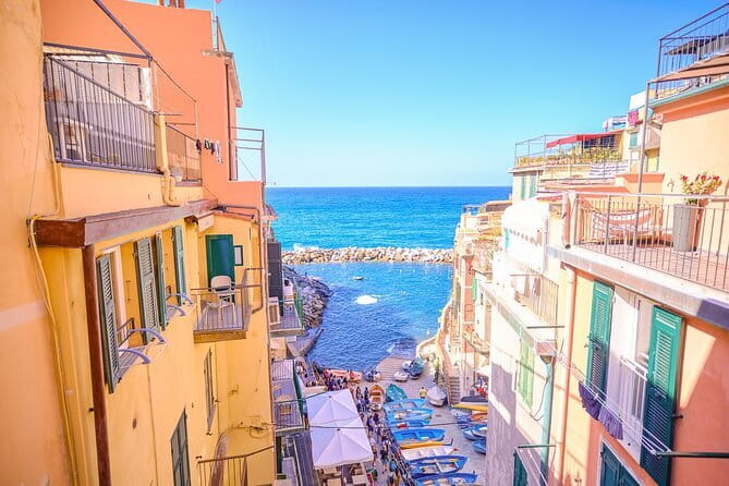 Full-Day Small-Group Cinque Terre Tour from Florence - Transportation and Logistics: Why They Matter
