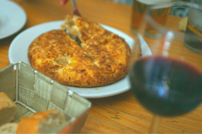 Gastronomic Tour of the Taverns of Madrid - The Food and Beverages: A Tasty Sampling