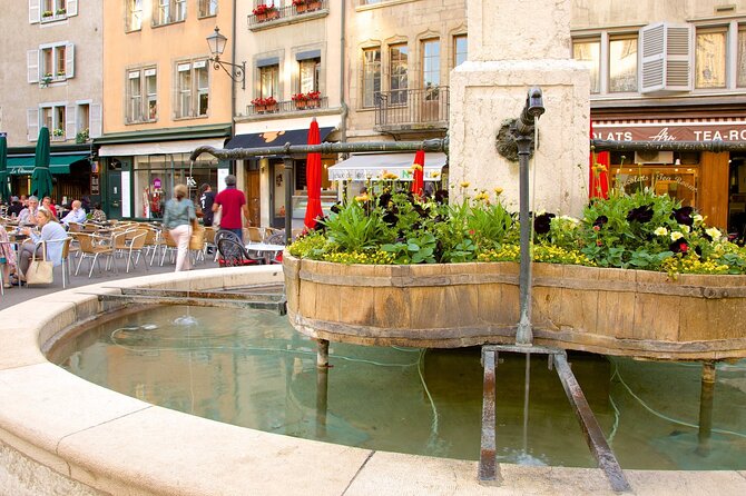 Geneva: Sightseeing of top Places Tour Electric TukTuk 1H15 tour - The Value Proposition