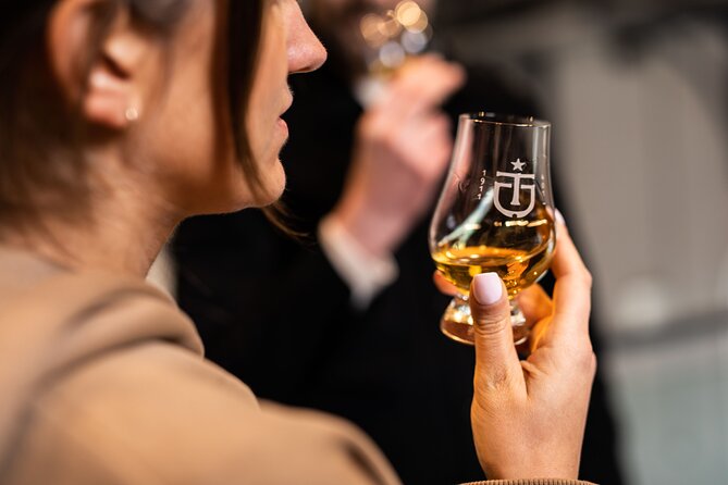 Giant's Causeway and Whisky Distillery tasting tour from Belfast - Final Thoughts: Who Will Love This Tour?