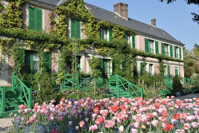 Giverny: Monet's House & Gardens Private Guided Walking Tour - Who Should Consider It?
